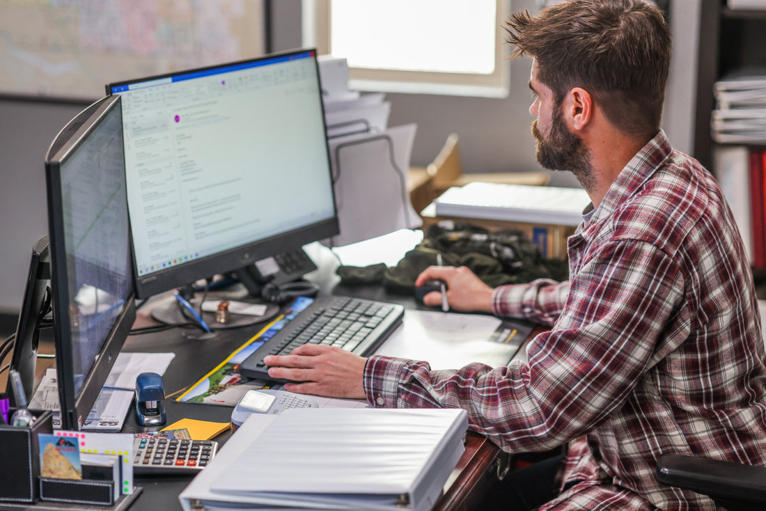 Jesse Red Boulder – West Valley Rock